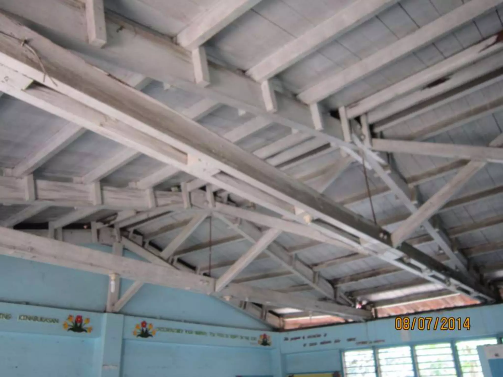 DIFF TYPES OF SCHOOL BUILDING.pptx