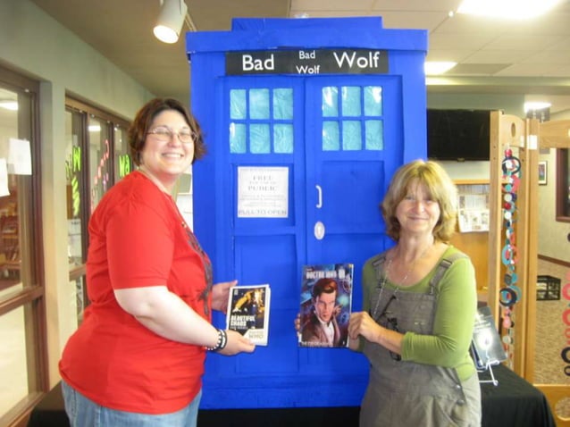 Doctor Who Tardis Library Display | PPT