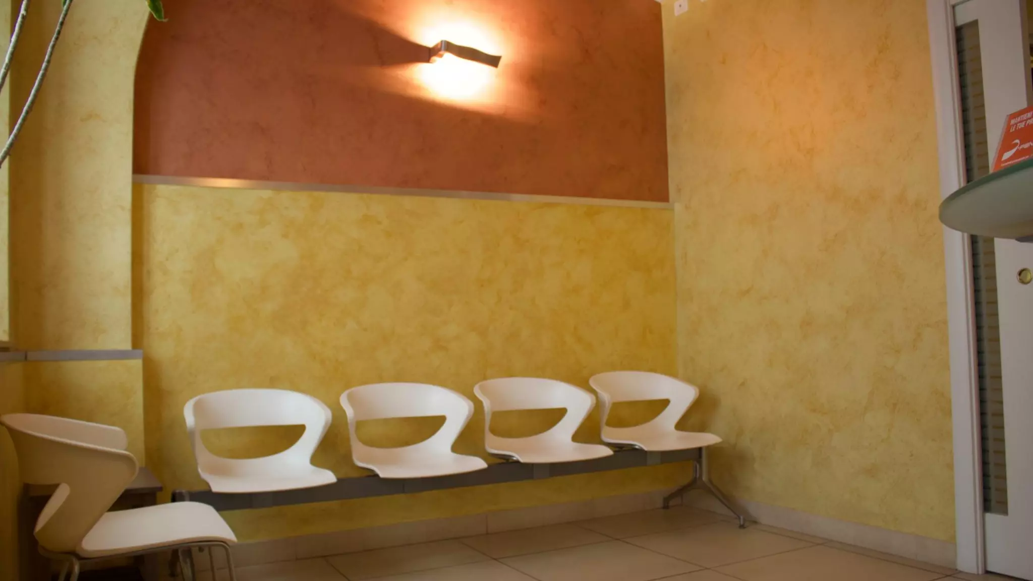 Dott. Pierluigi Lorenzetti - Studio Dentistico | PPT