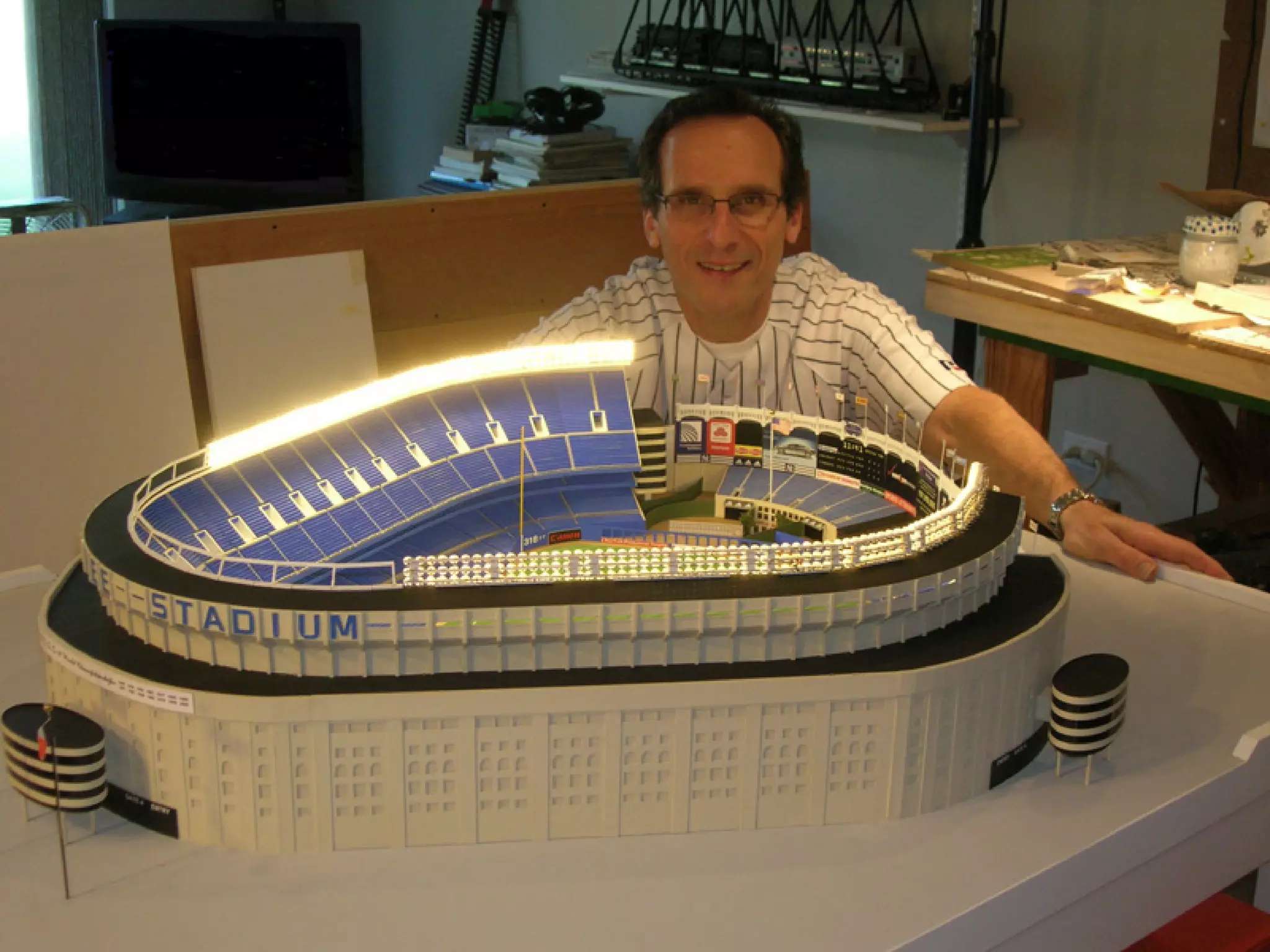 YANKEE STADIUM CIRCA 2008 REPLICA MODEL BY STEVE WOLF | PDF