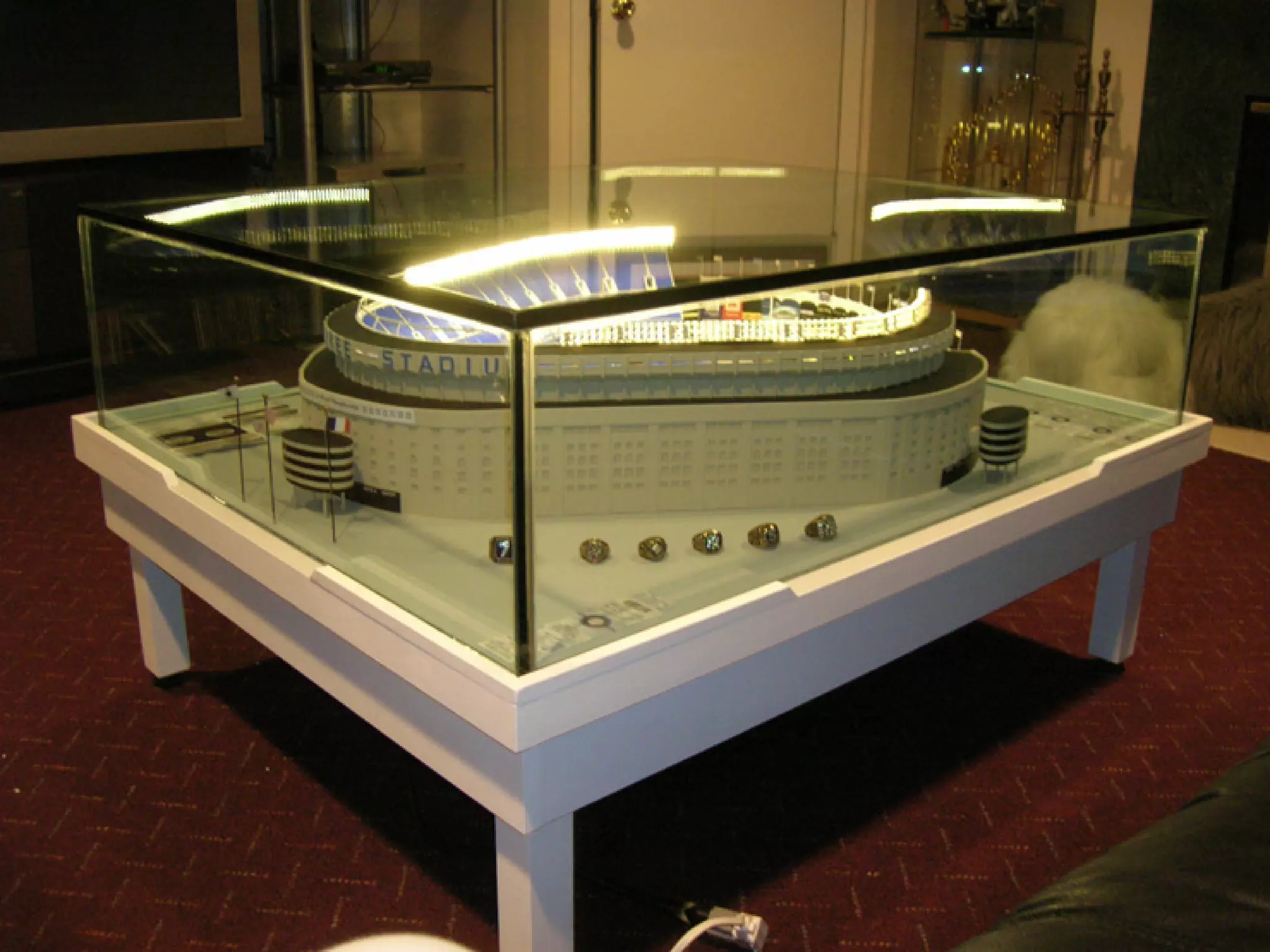 YANKEE STADIUM CIRCA 2008 REPLICA MODEL BY STEVE WOLF | PDF