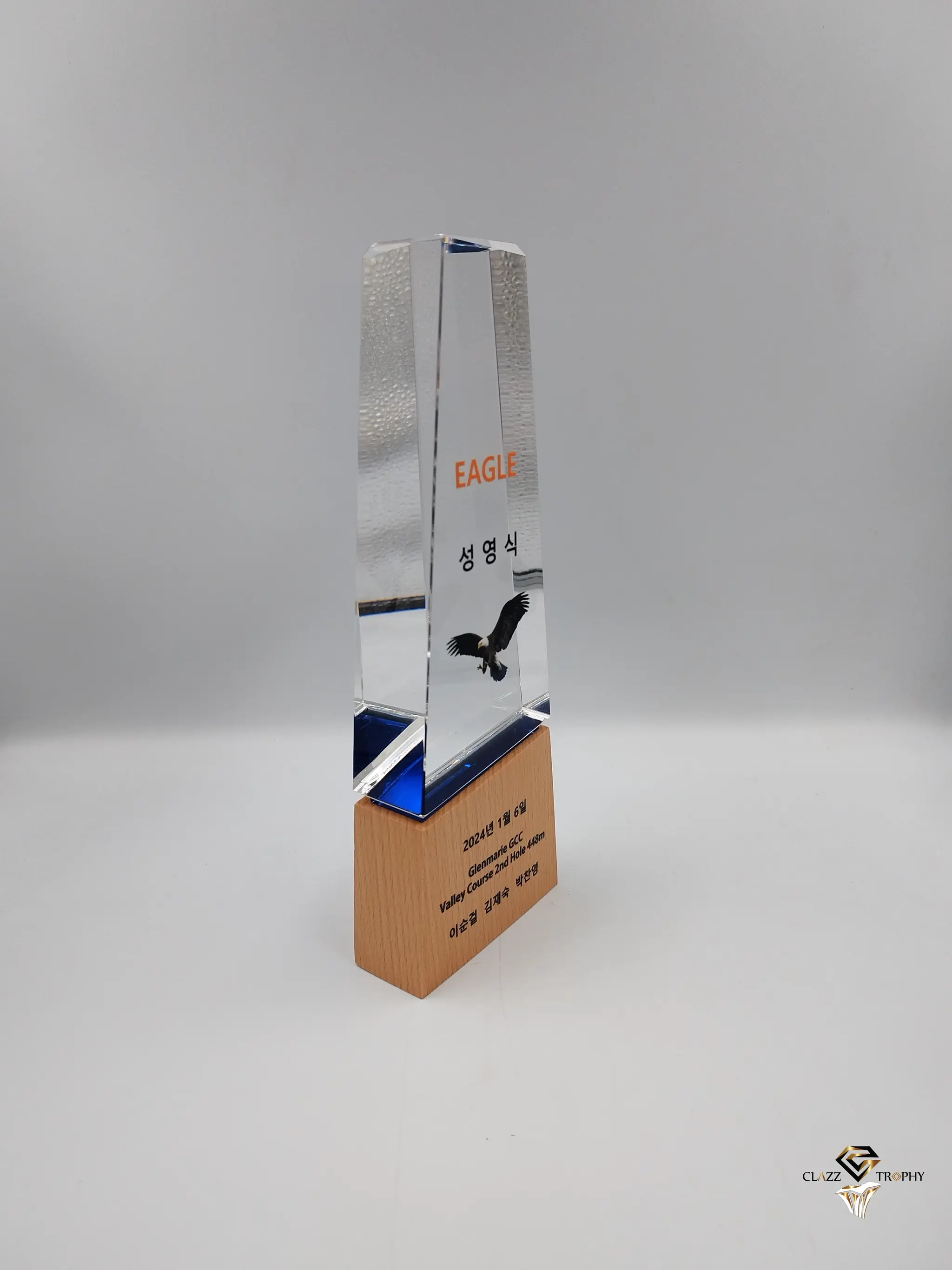 Eagle Crystal Wooden Trophy at Clazz Trophy Malaysia | #1 Reliable ...