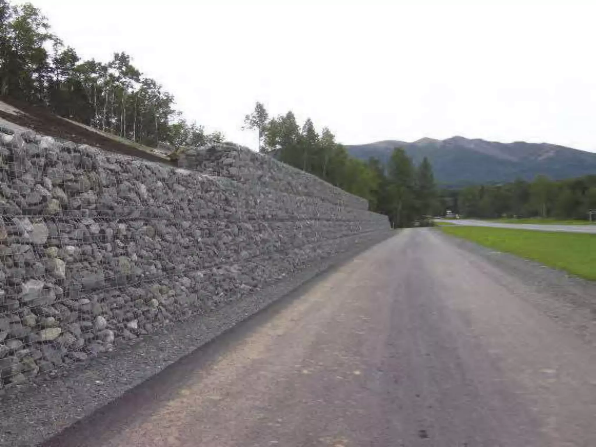 EARTH RETAINING STRUCTURES & TYPES OF RETAINING WALL.pptx
