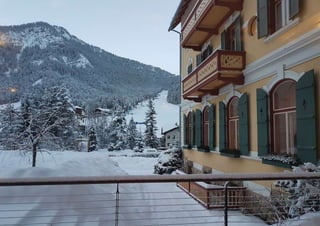 Towards a Body of Knowledge for Model-Based Software Engineering | PPT