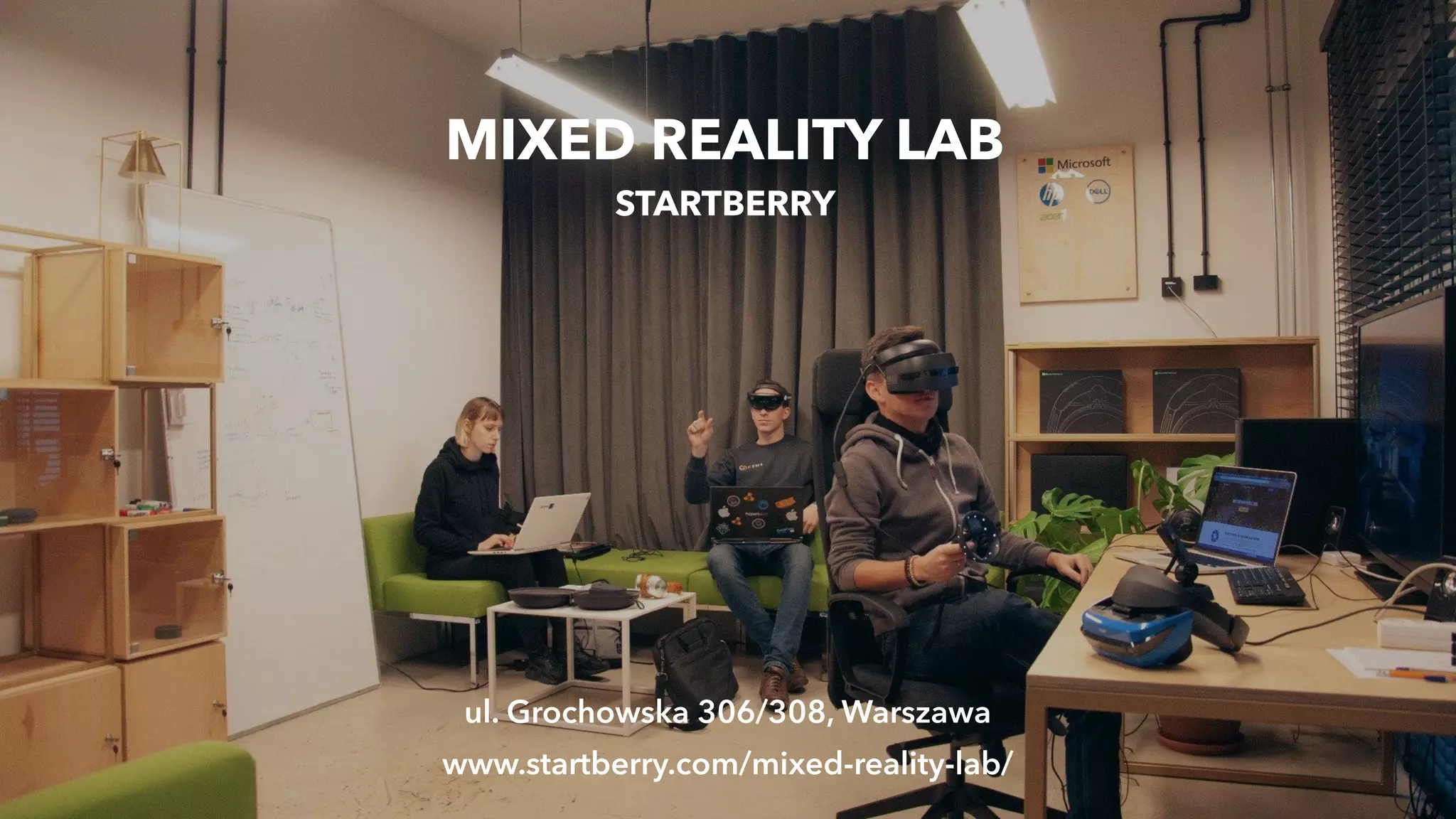 Paweł Ruszlewski - First steps in Mixed Reality design | PPT