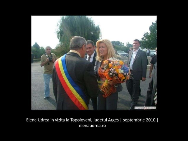 Elena Udrea in vizita de lucru la Topoloveni, Arges | PPTX