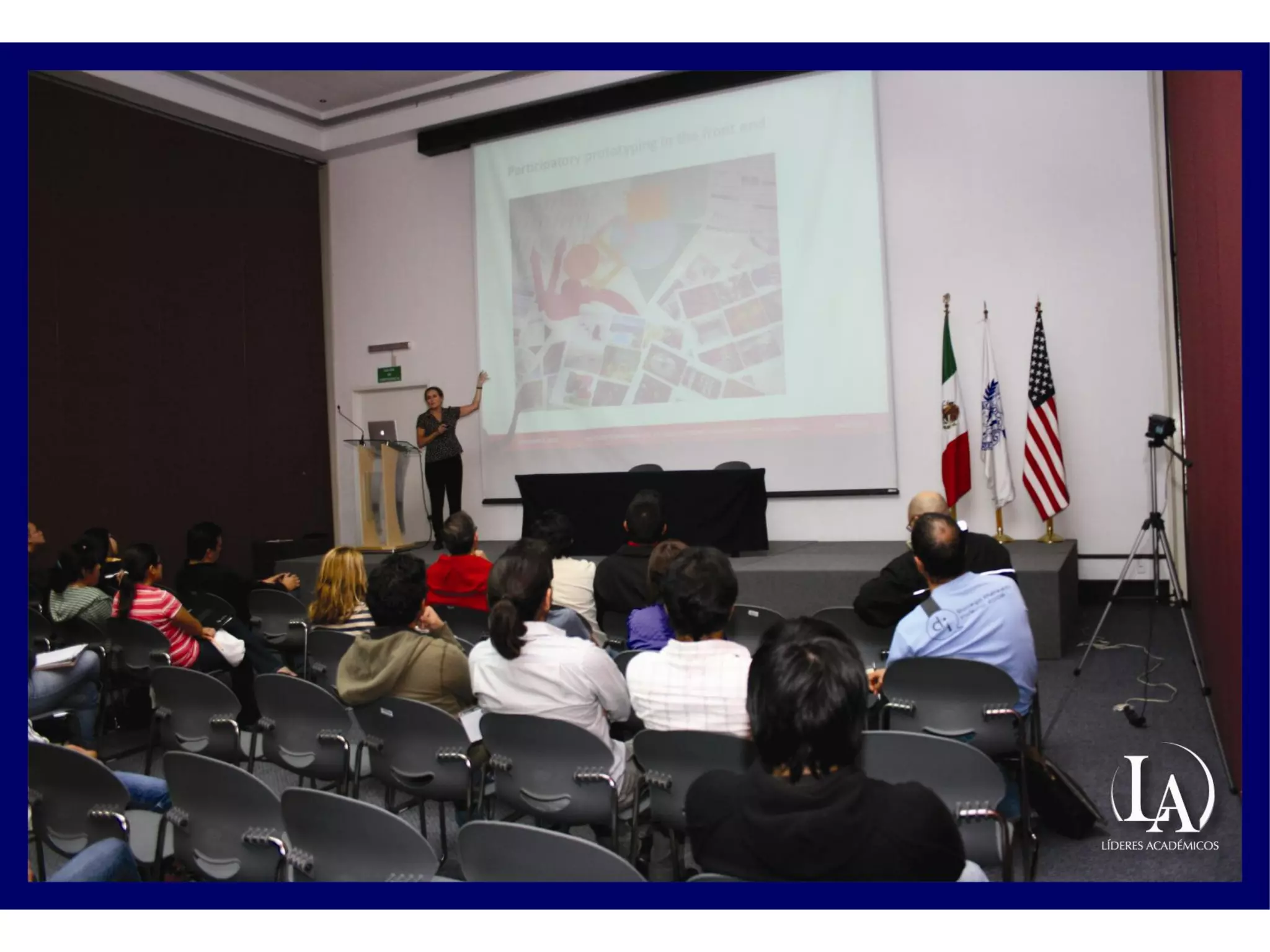 Elizabeth Sanders fotos | PDF