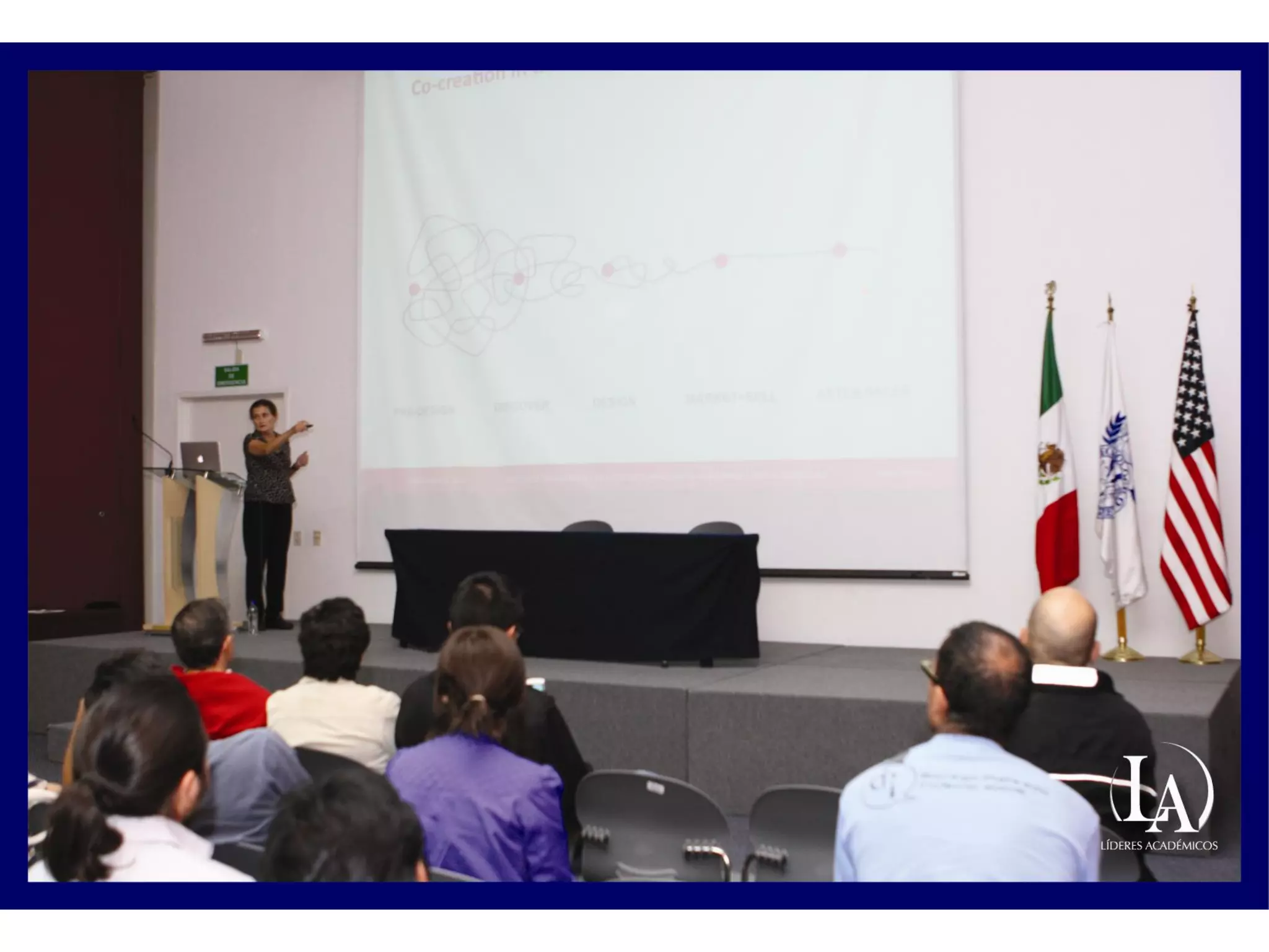 Elizabeth Sanders fotos | PDF