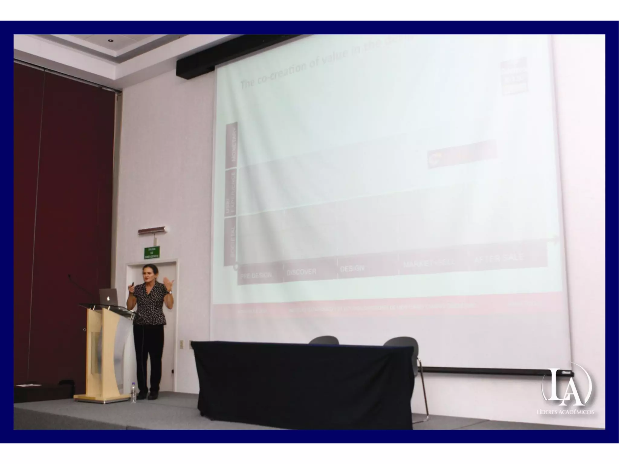 Elizabeth Sanders fotos | PDF