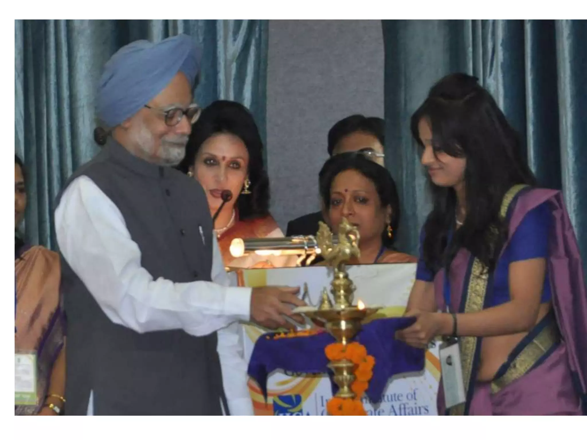 Emcee Vimmi Ppt | PPTX