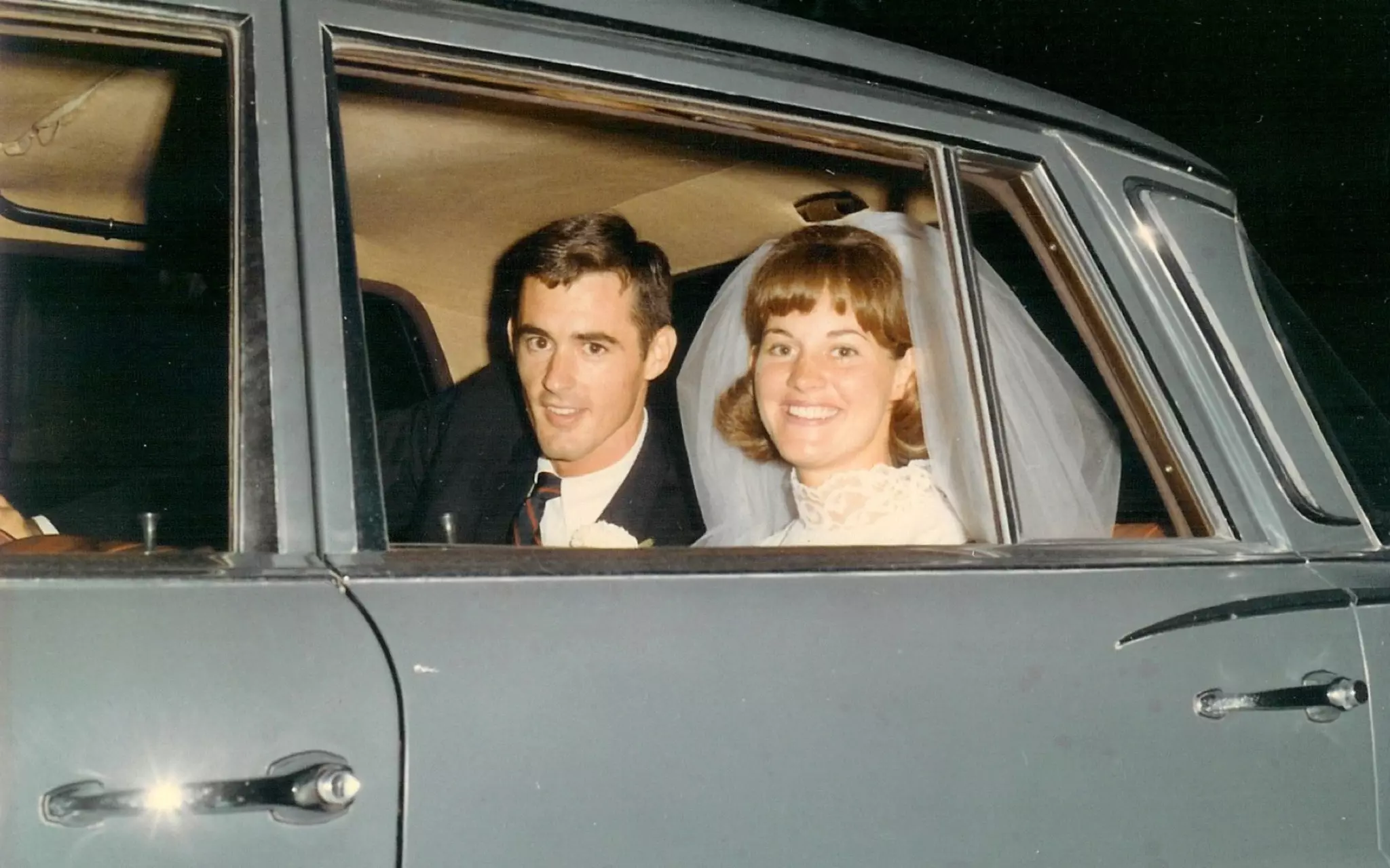 Scott Harrison, charity:water - The story of charity:water | PPT