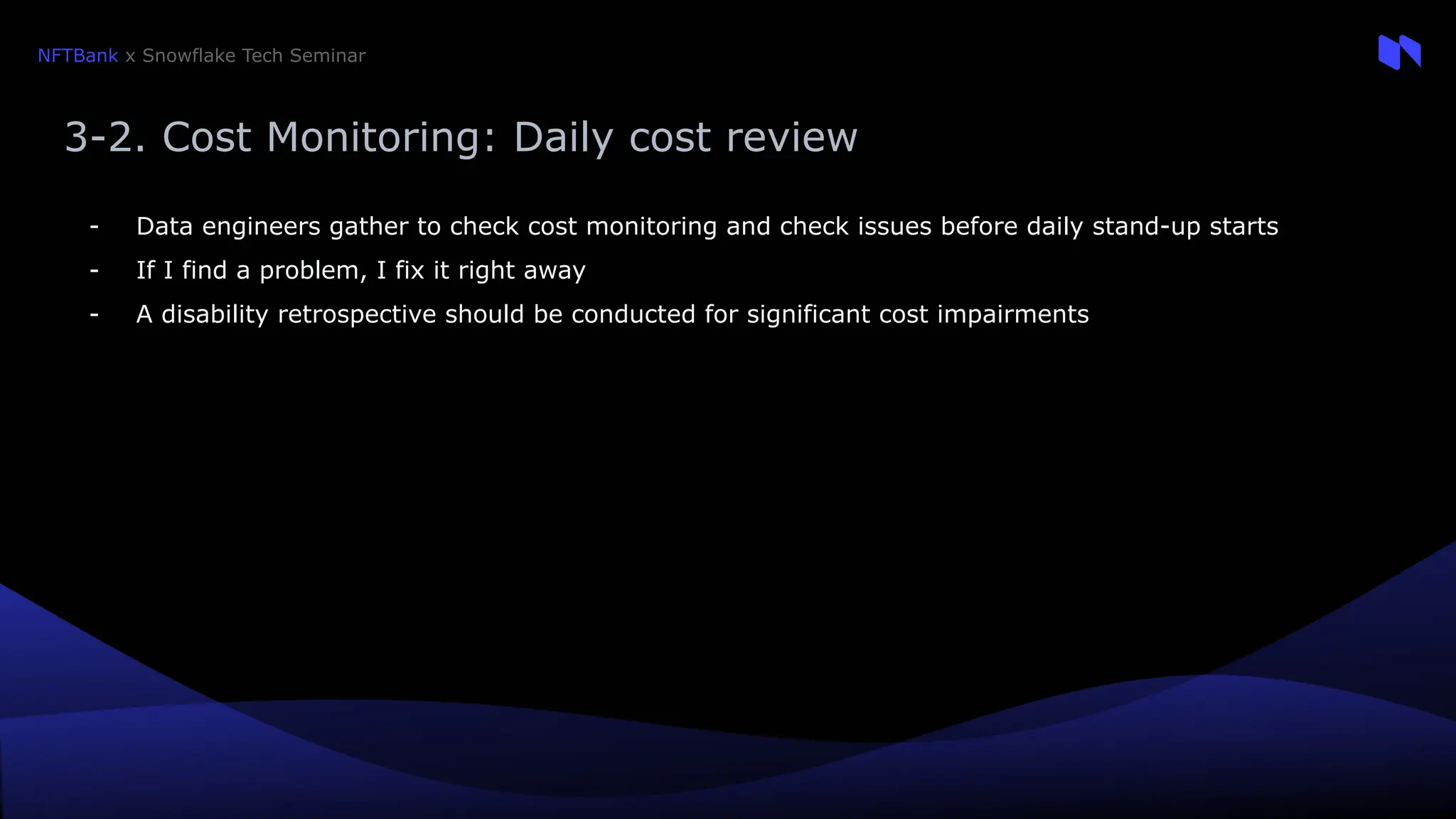 [EN] Building modern data pipeline with Snowflake + DBT + Airflow.pdf