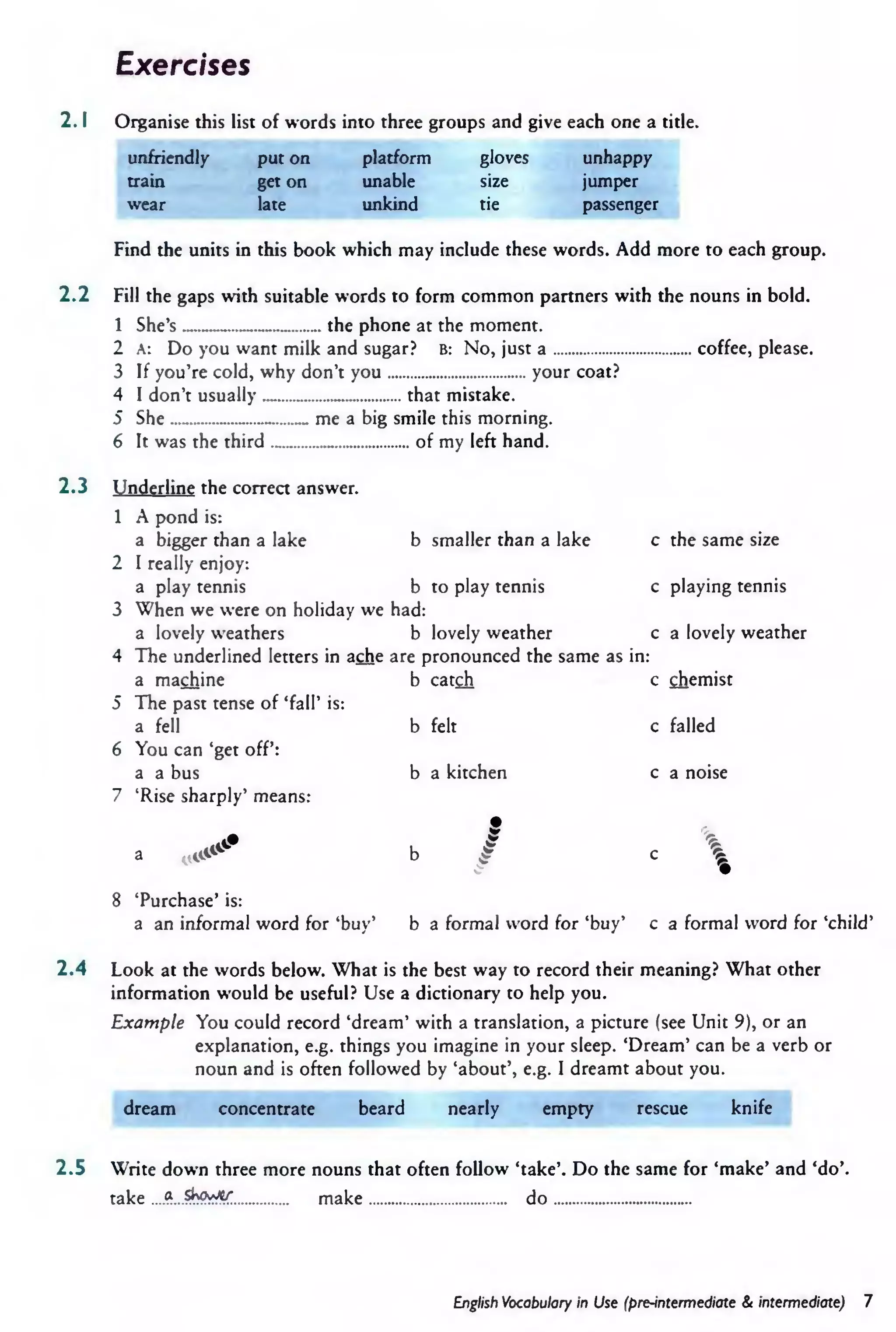 English vocabulary in use (pre intermediate & intermediate) | PDF