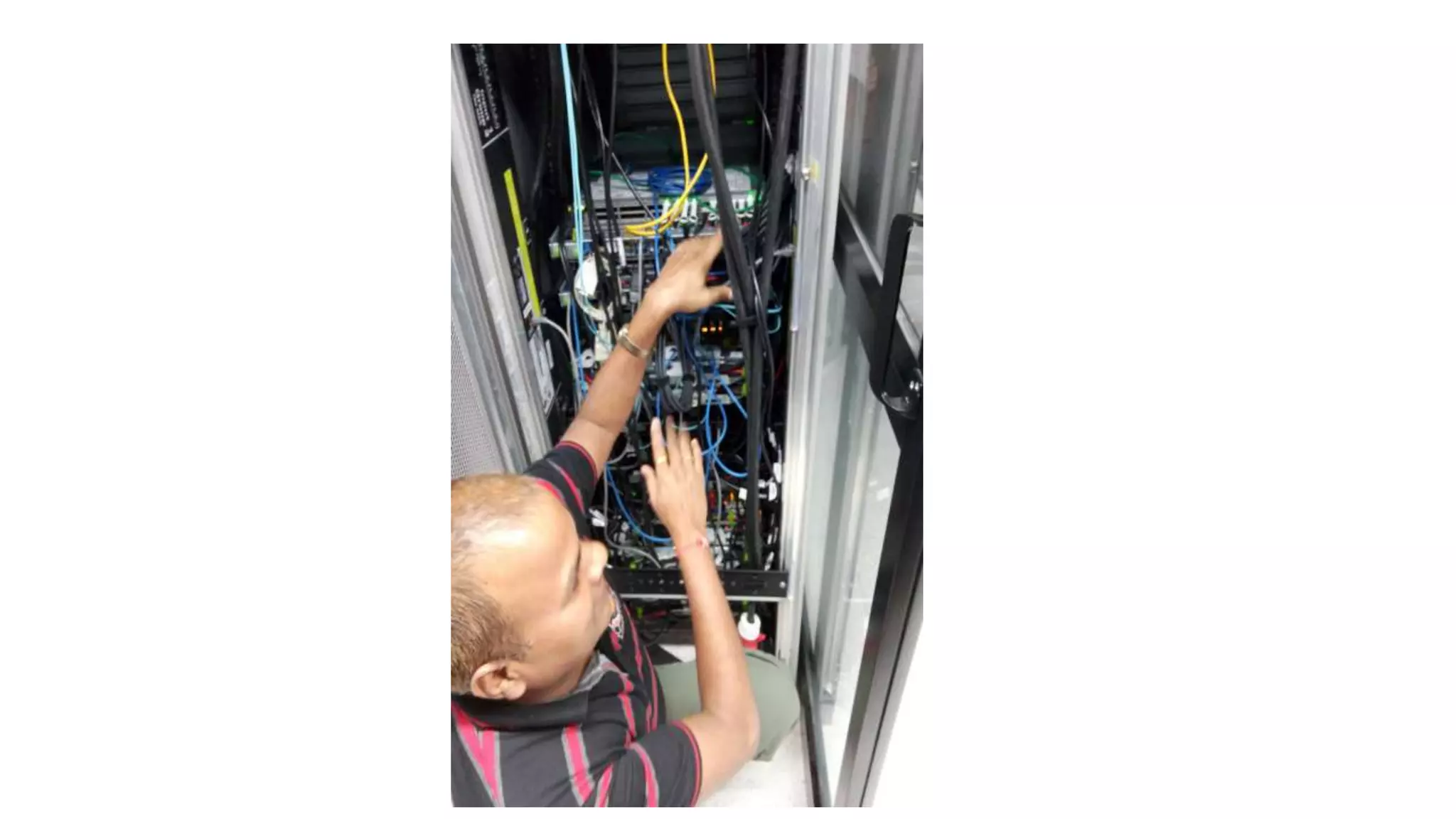 Exadata Machine Deployment and Troubleshooting | PPT