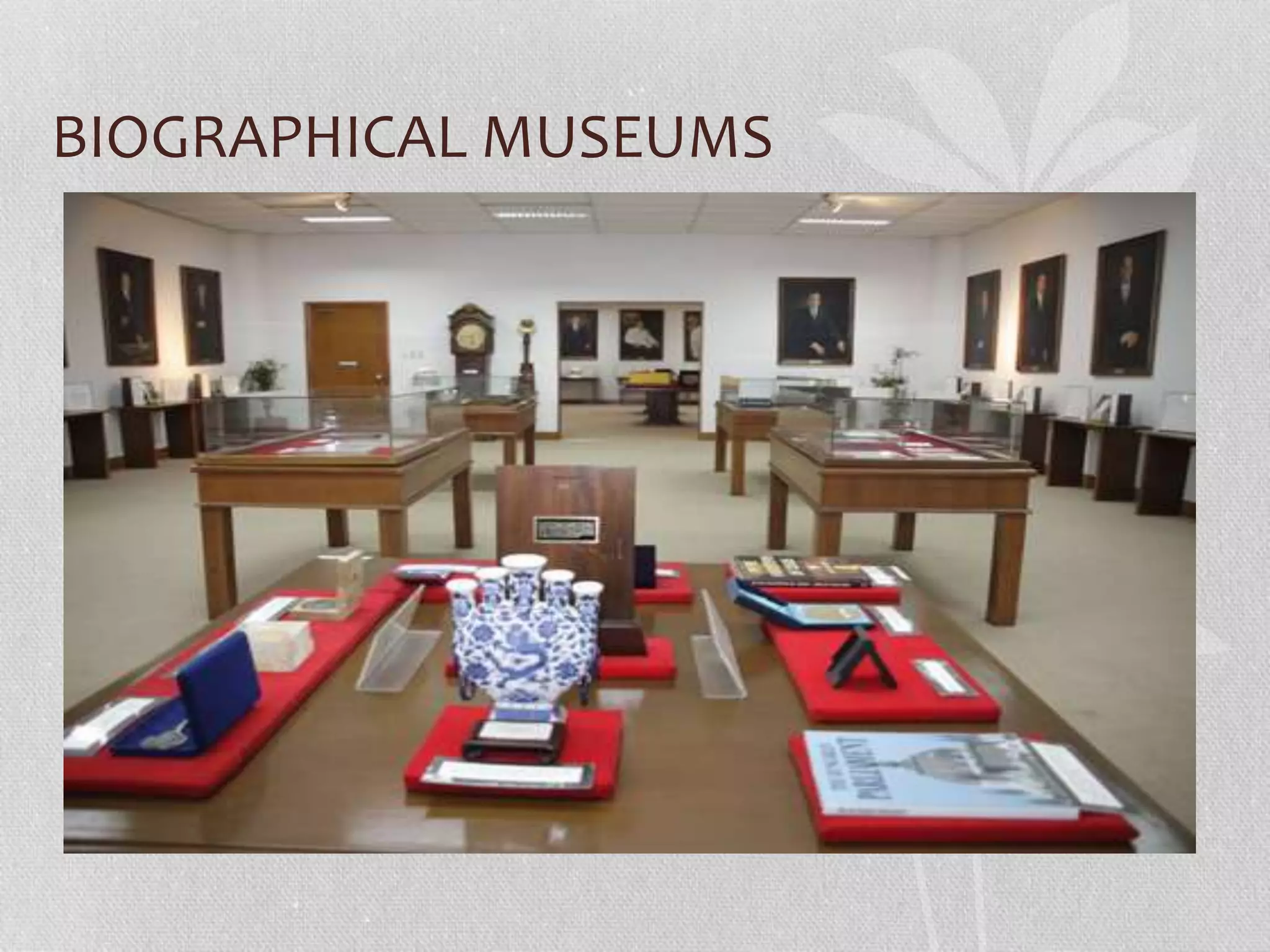 EXHIBITS AND MUSEUMS | PPTX