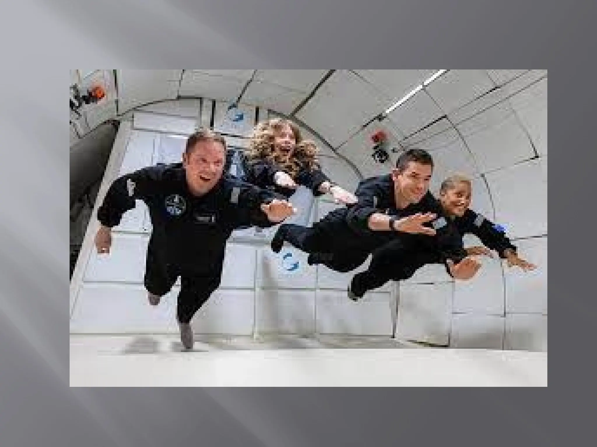 In detail Facing ZERO GRAVITY presentation.pptx