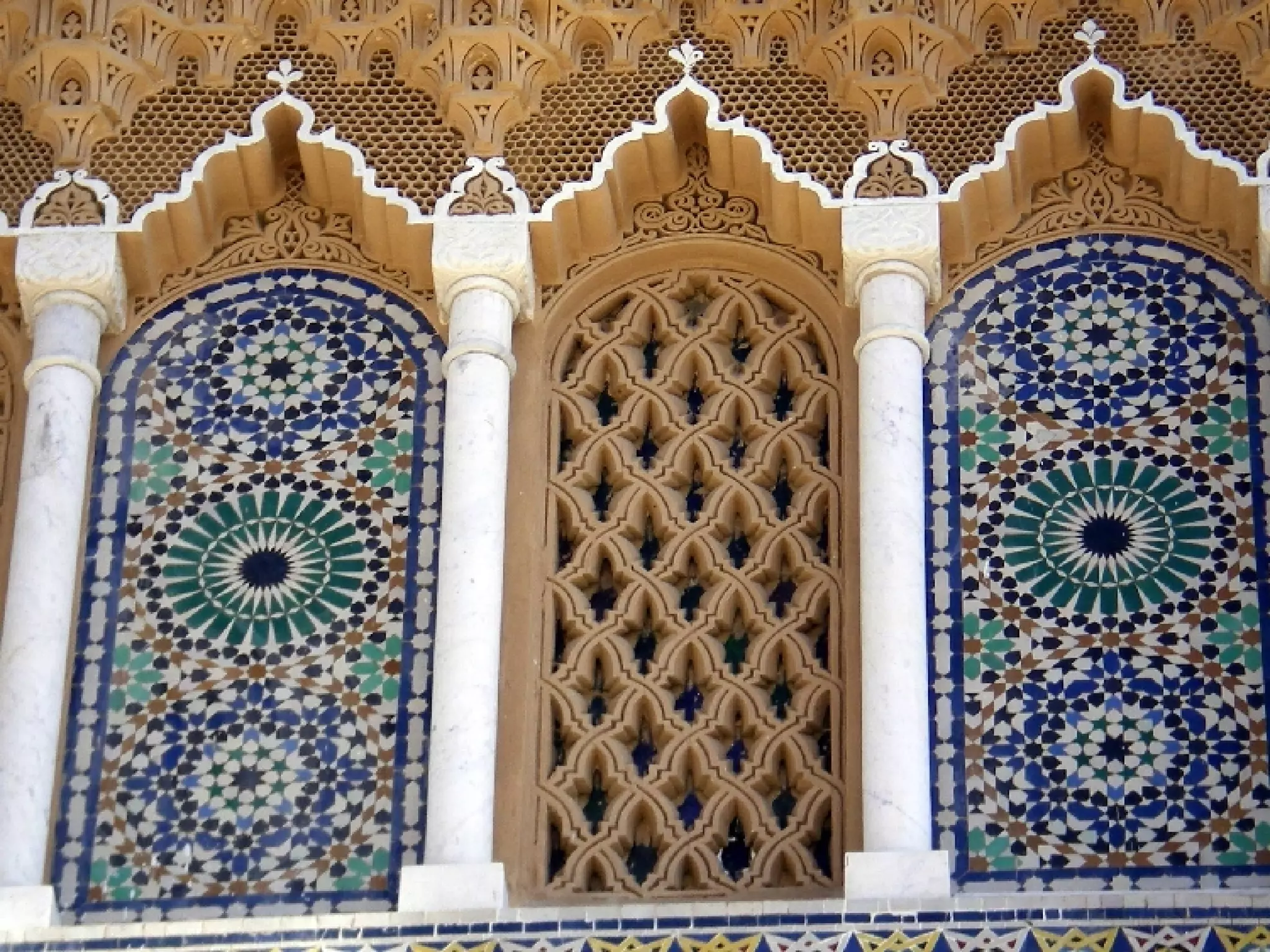 Living the colors of Fez | PPT