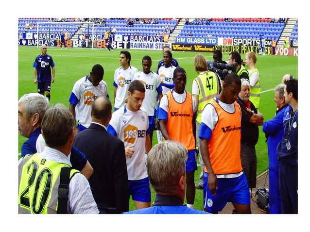 Football Podcast Slideshow | PPTX