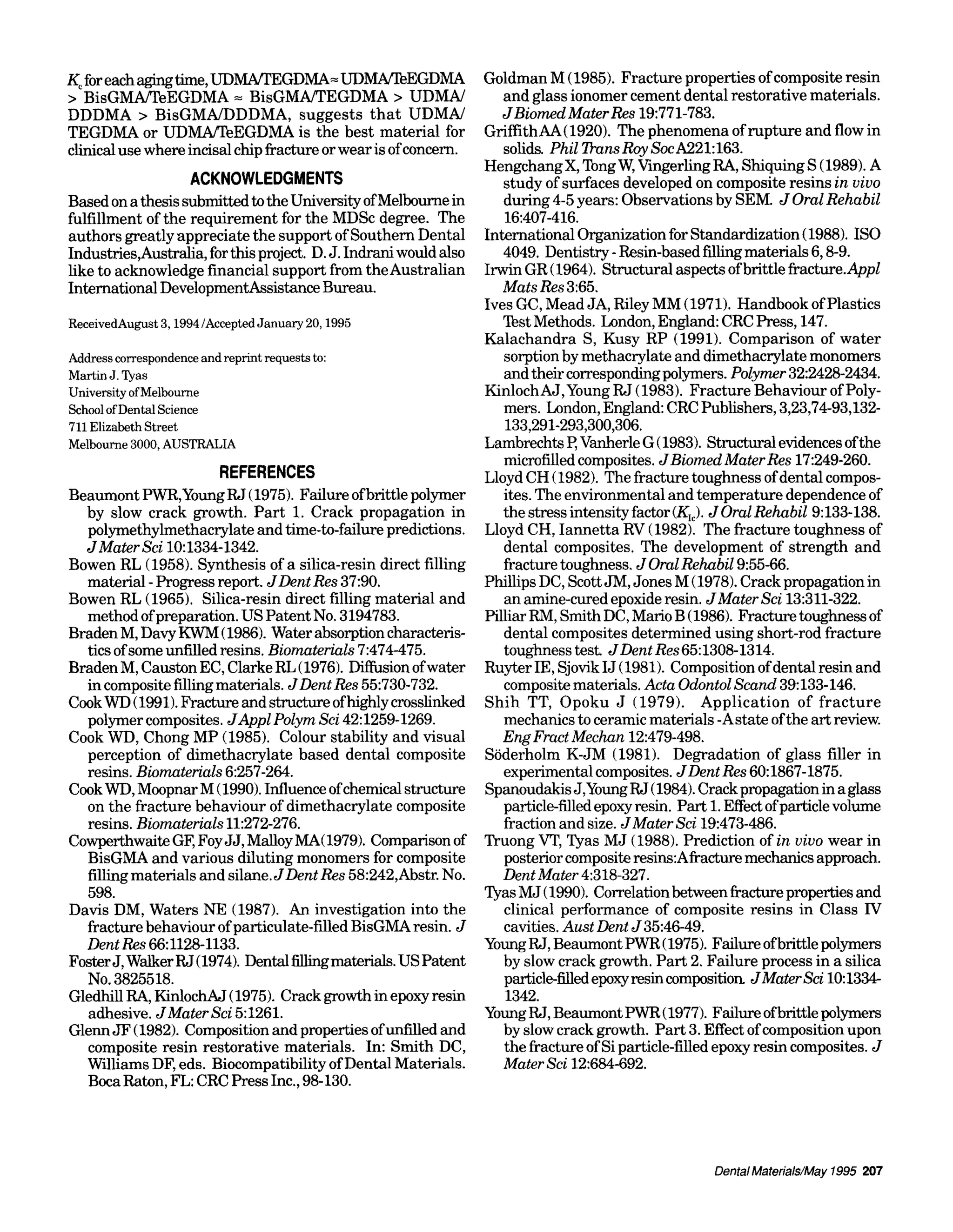 Fracture toughness of water-aged resin composite restorative materials.pdf