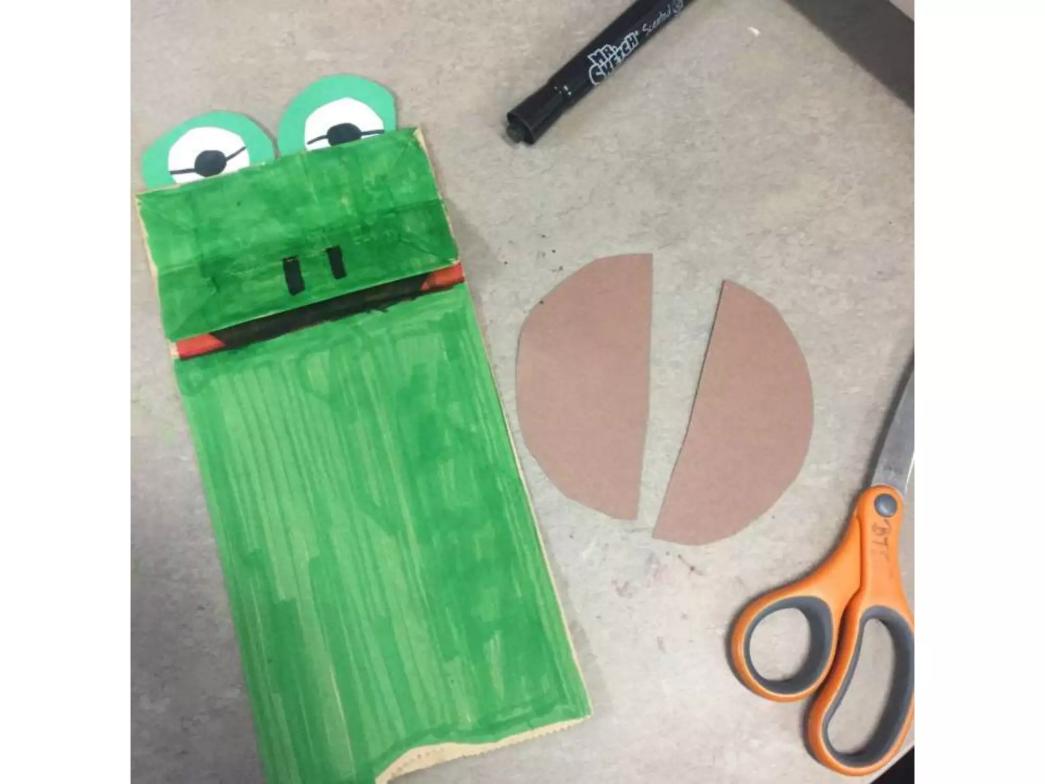 Frog and toad puppets | PPTX | Reptiles | Pets