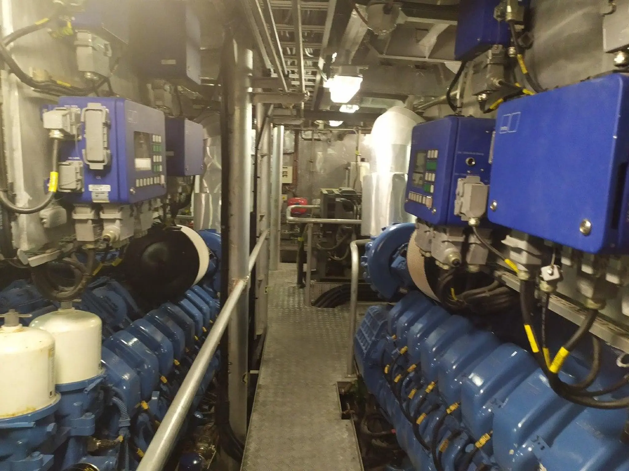 fast support intervention vessel_Malaysia.pdf