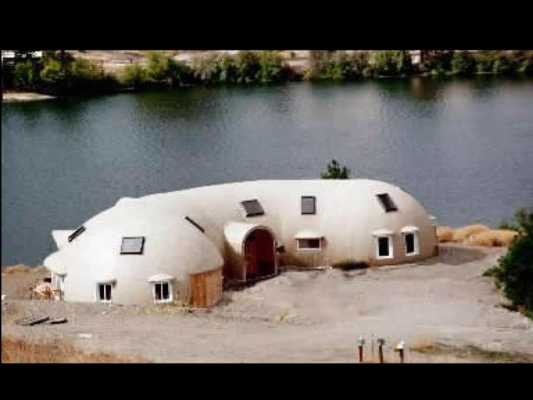 Strange Homes Around the World | PPT