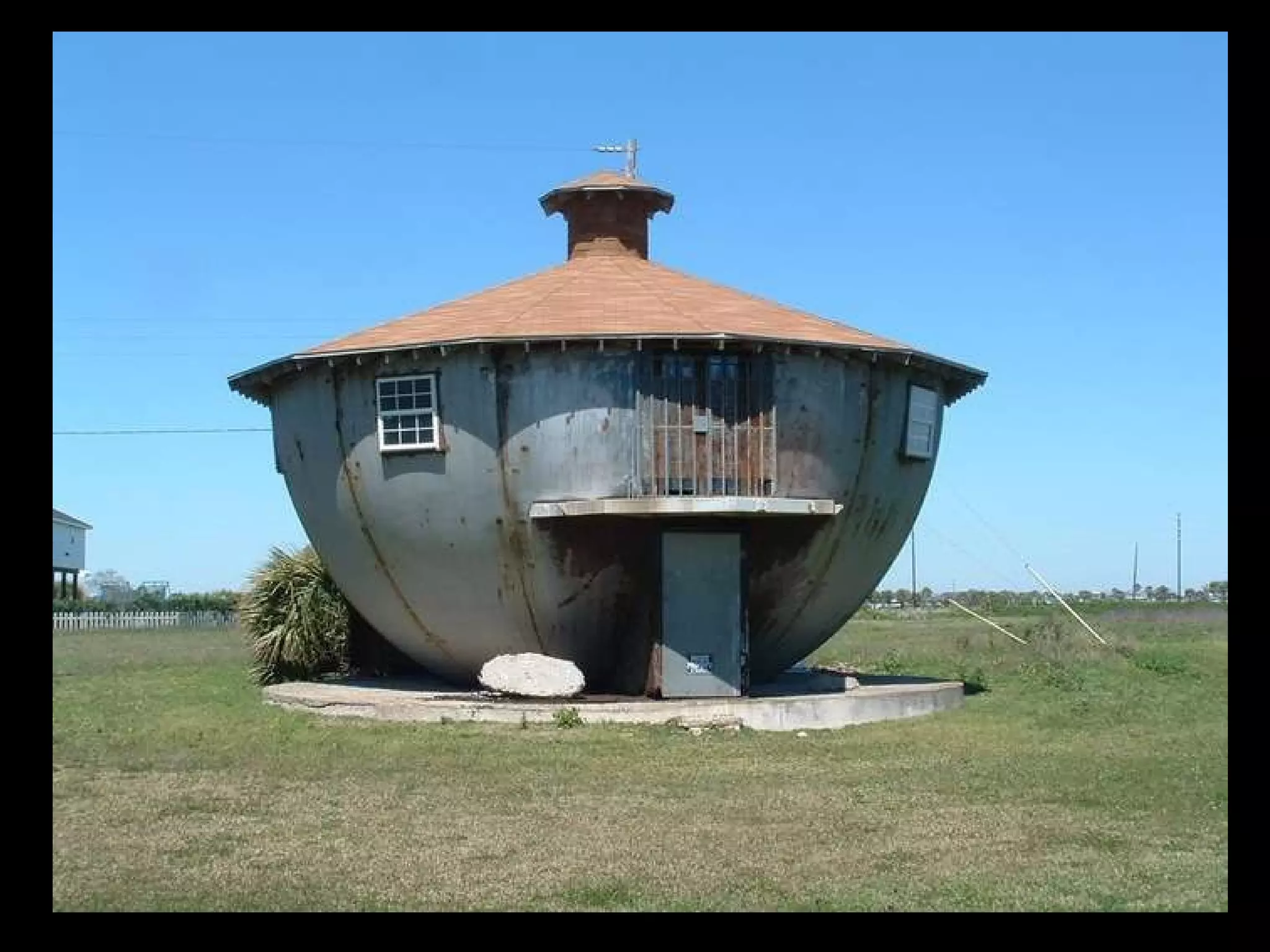 Strange Homes Around the World | PPT