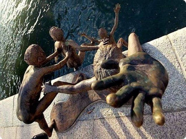 Funny Statue | PPT
