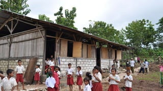 Tugas Program CSR Tentang Pendidikan | PPT