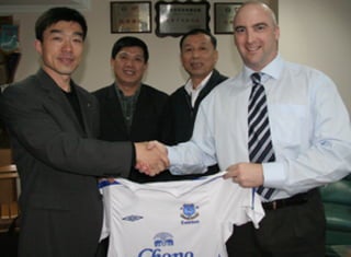 Graham Lewis official photos | PDF