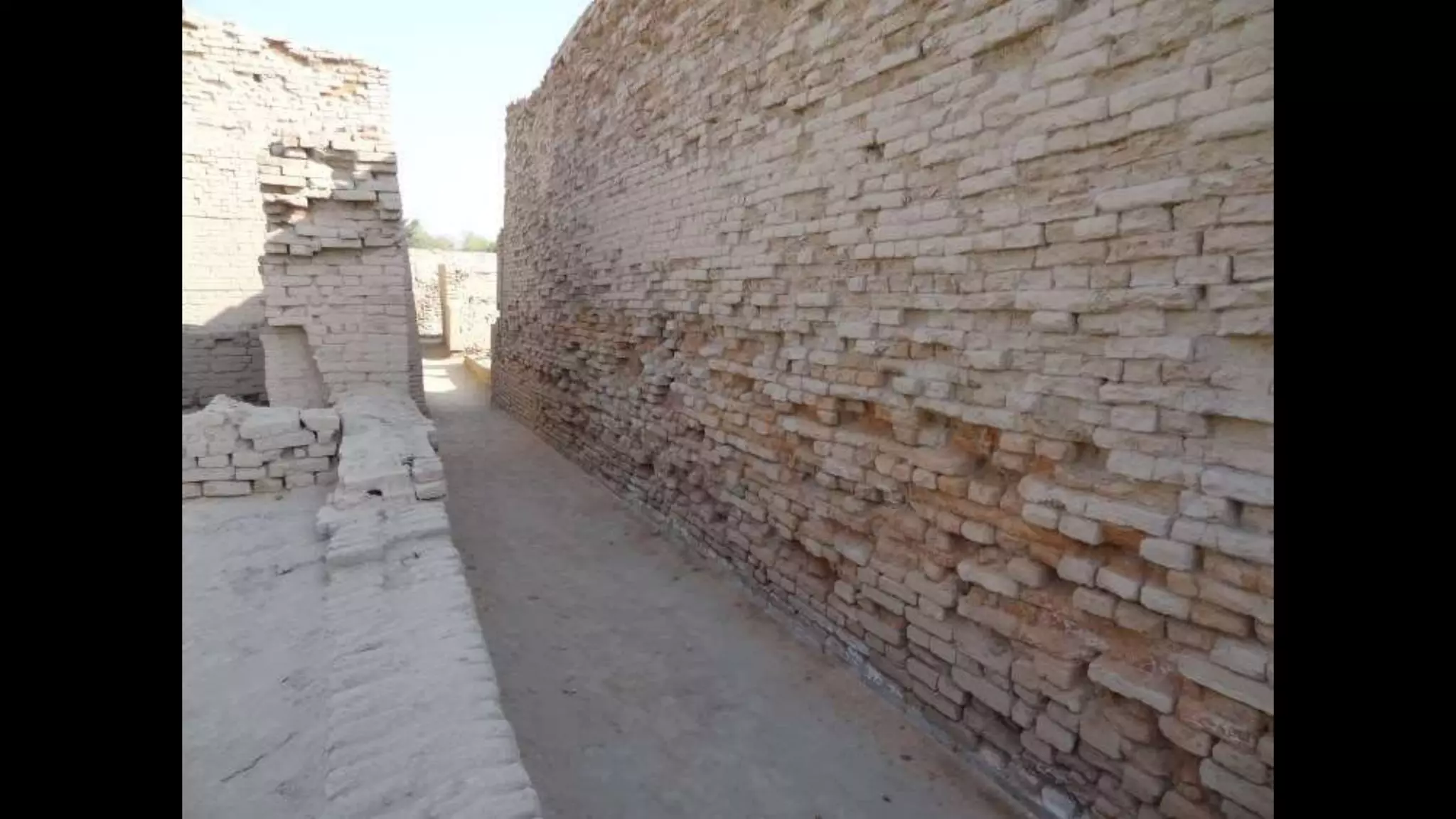 Town Planning and Architecture of Harappa & Mohenjodaro | PPTX