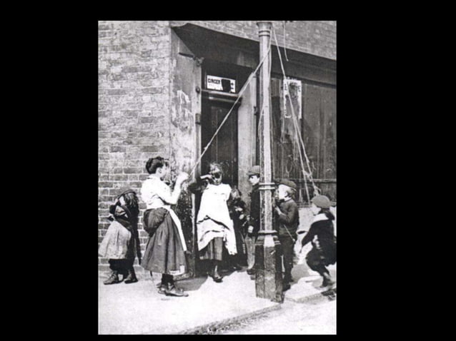 History of leisure - a collection of photographs from the past. | PPTX