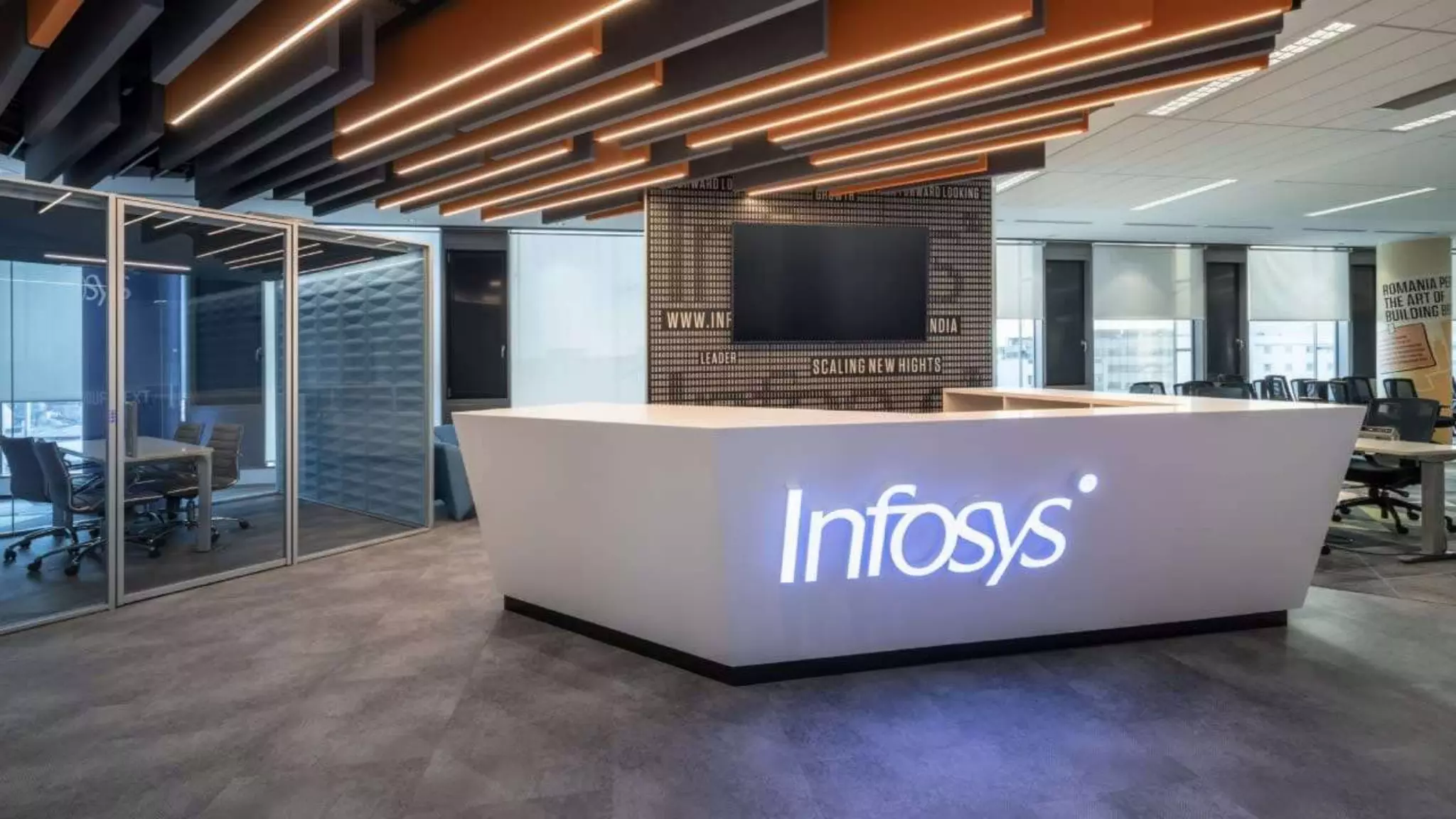 HR PRACTICES IN INFOSYS TANVI SINGHVI.pptx