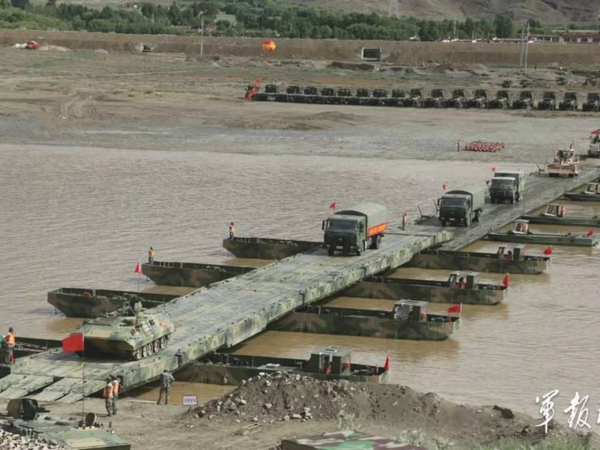 Analysis of Symbols in "Old Man at The Bridge" by Ernest Hemingway | PPTX