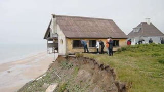 igcse-geography-coastal-management-case-study.pptx