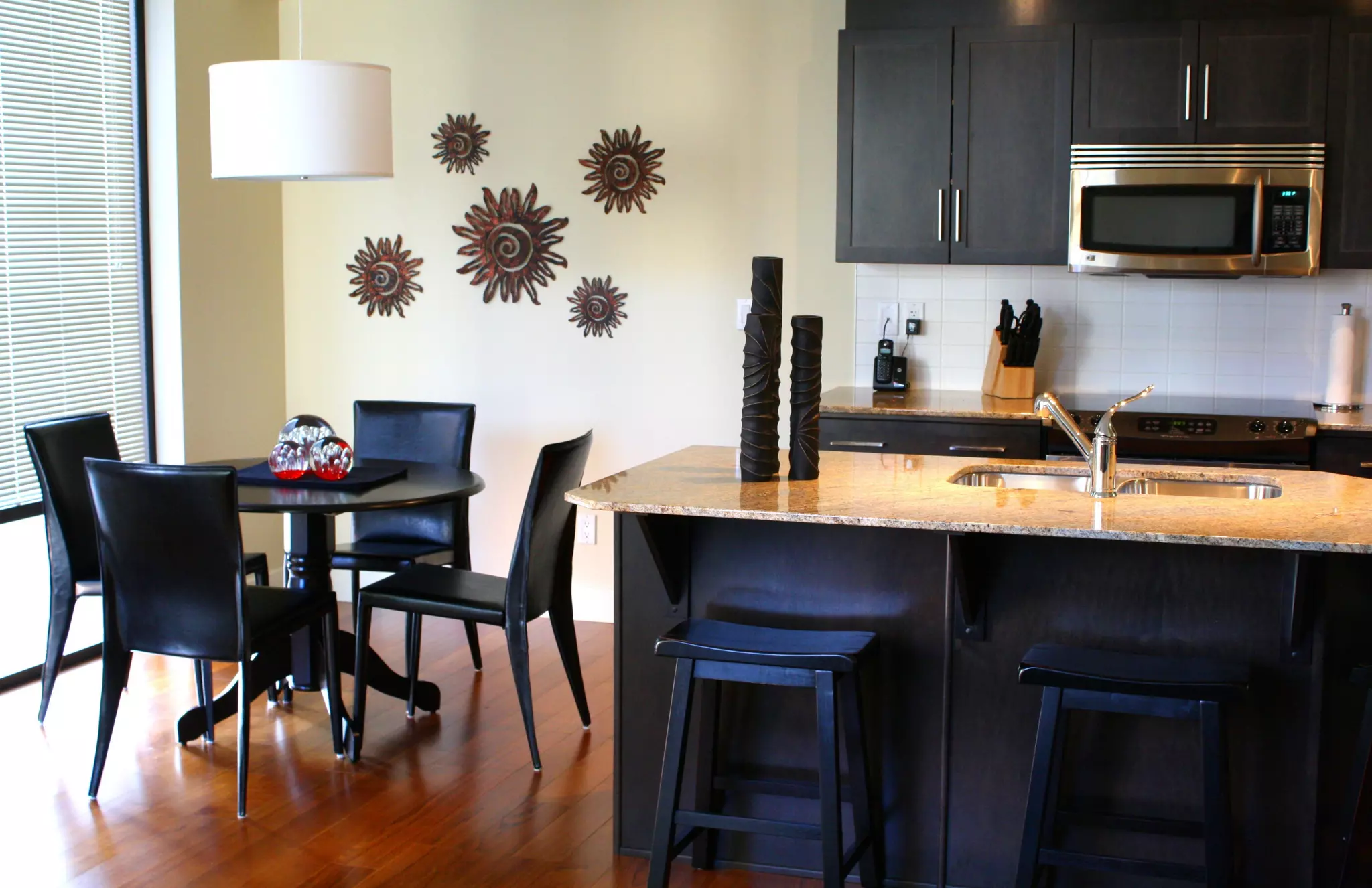 Illuminada Dining Room 5 | PPT