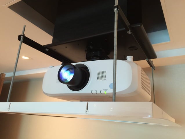 Drop Down LCD Projector | PPT