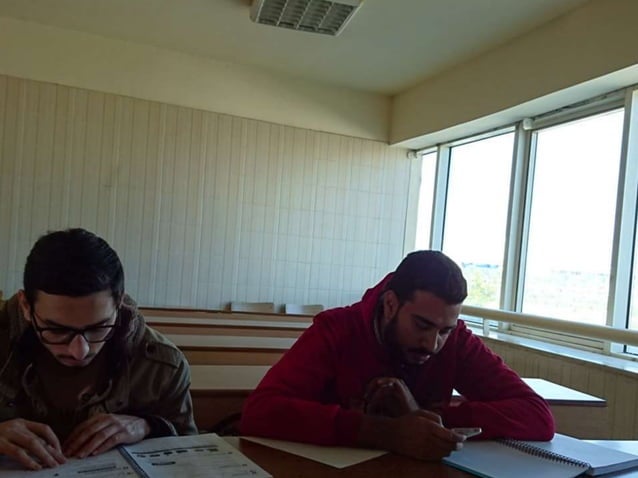 Integrating_Critical_Thinking_in_the_ESL.ppt