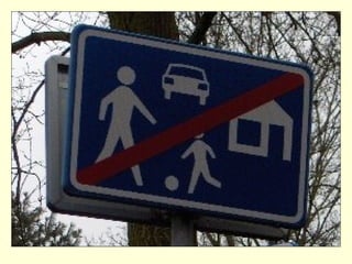 International signage | PPT