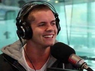 Book Johnny Ruffo | PPTX