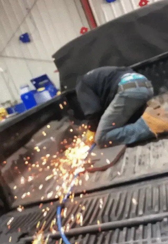 Full Tilt Auto Body | PPT