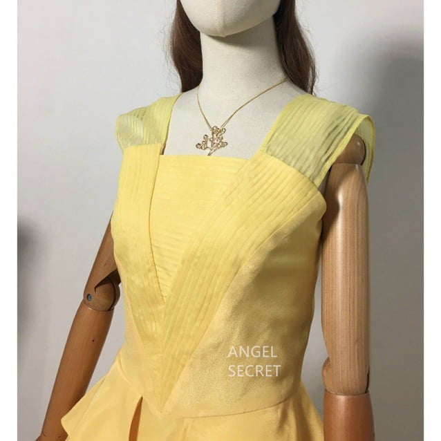 BM21 BELLE 2017 YELLOW DRESS DISNEYBOUND | PDF