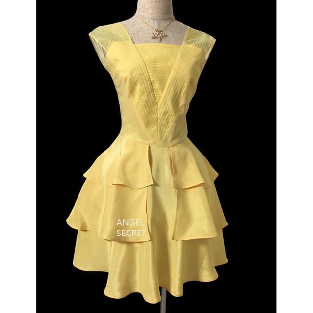 BM21 BELLE 2017 YELLOW DRESS DISNEYBOUND | PDF