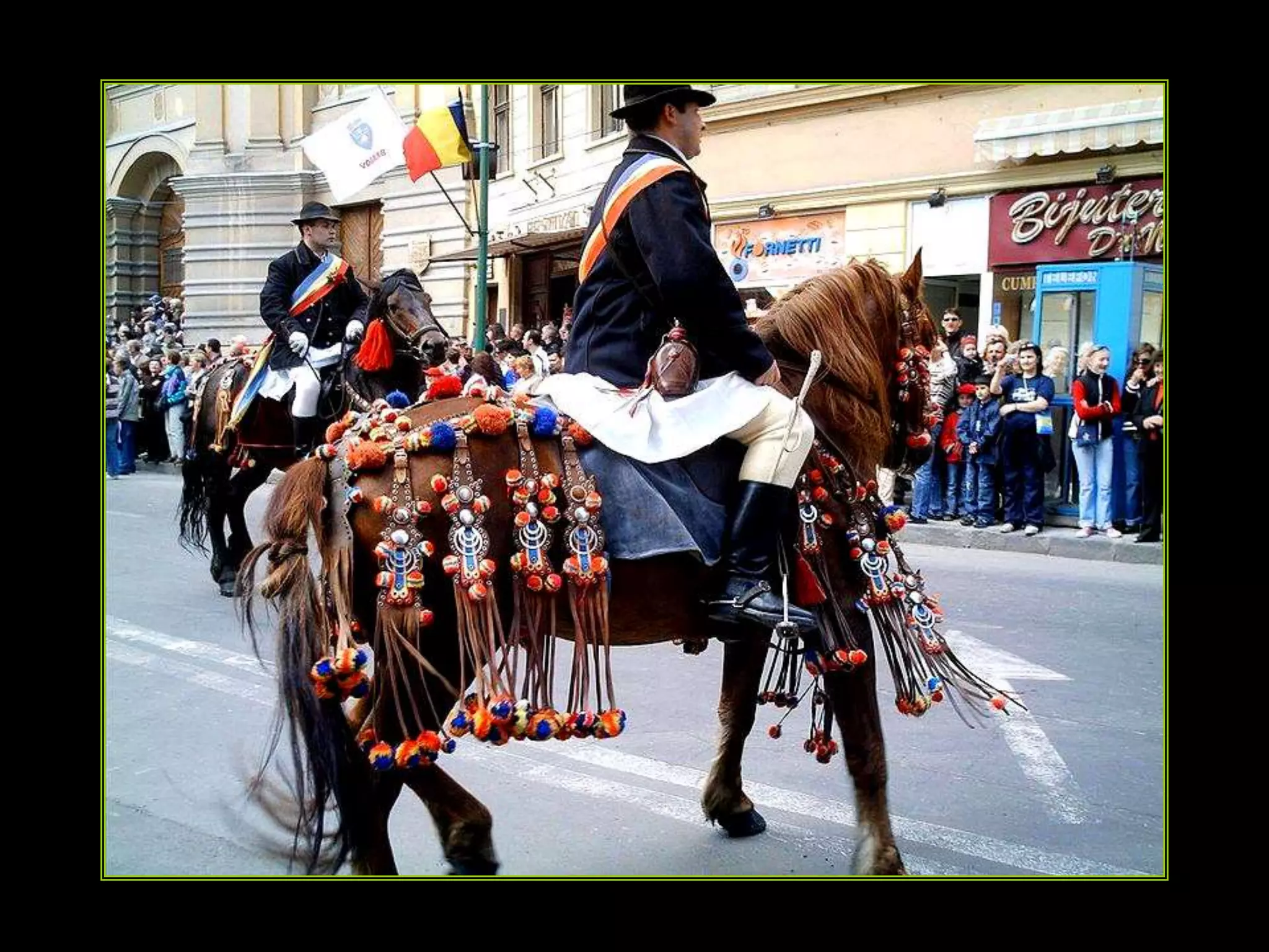 Junii brasovului | PPS