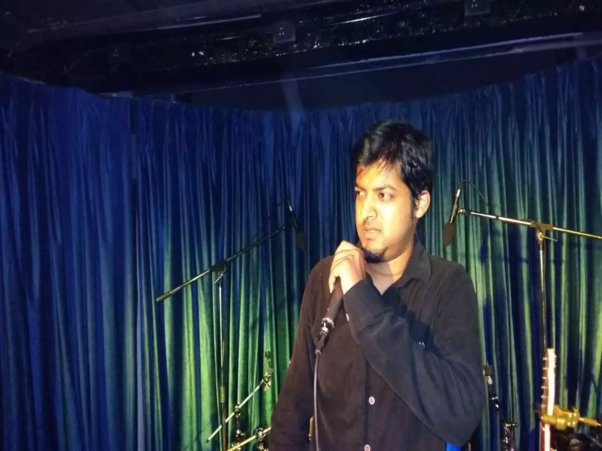 Karthik Emcee profile | PPT