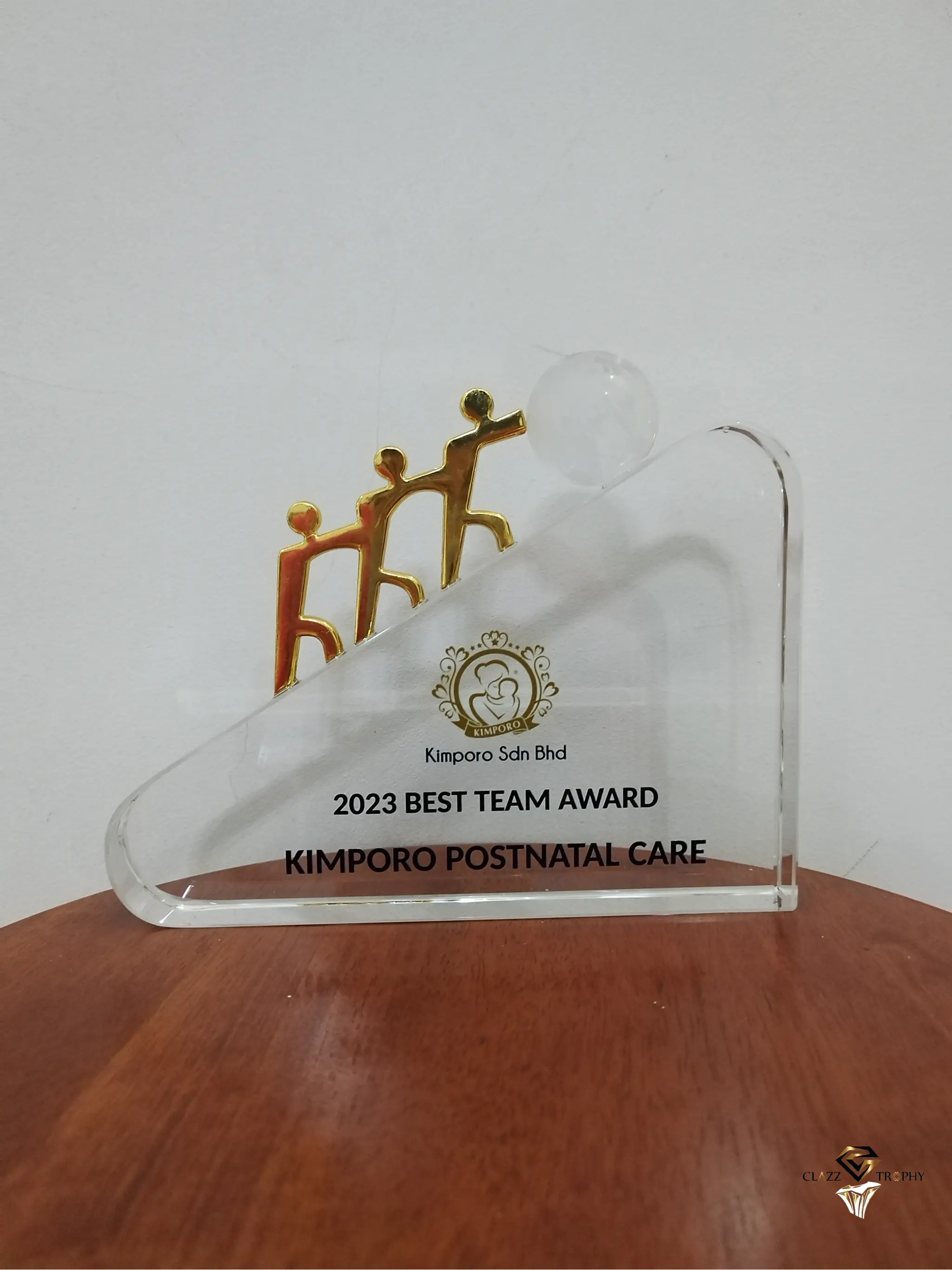 Kimporo Crystal Plaques at Clazz Trophy Malaysia | #1 Reliable Trophy Supplier in Malaysia | PDF