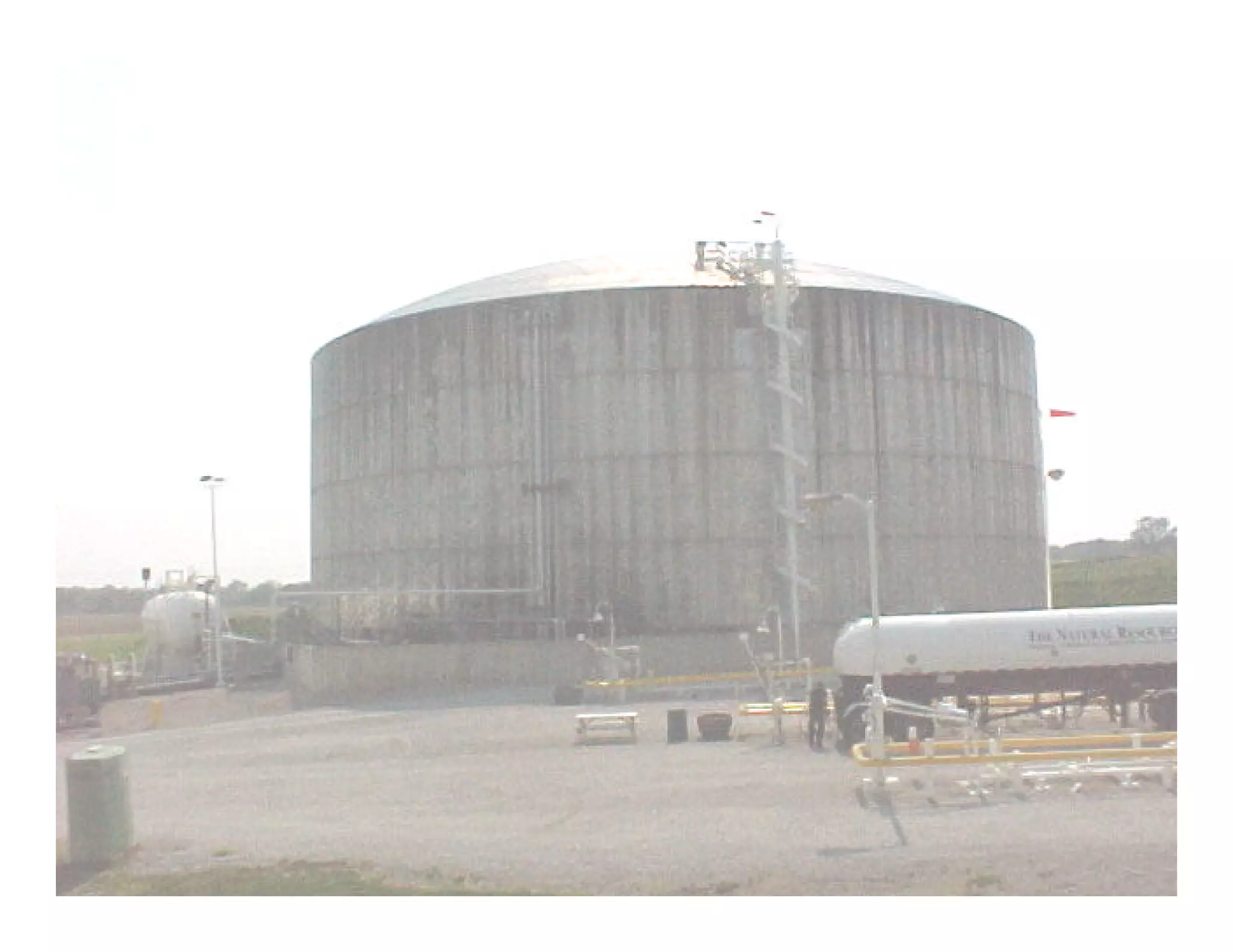 Large Scale Ammonia Storage and Handling.pdf