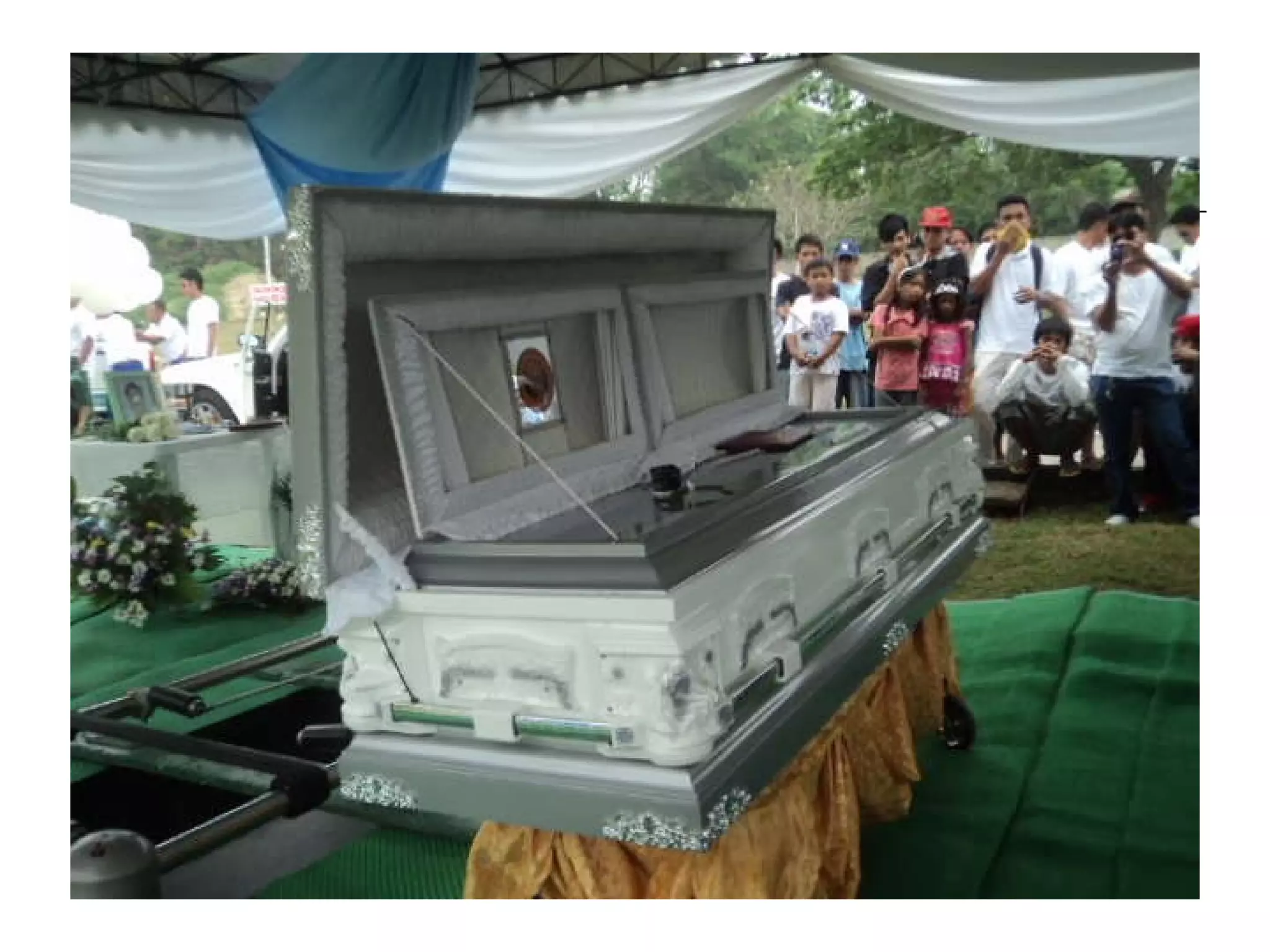 Last farewell of richard dizon at holy gardens la union memorial park | PPT
