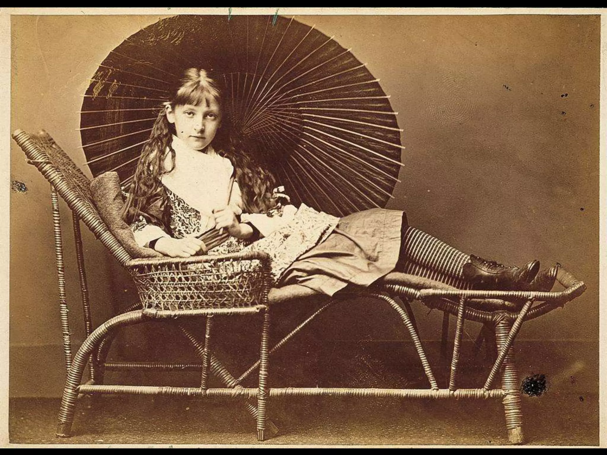 Lewis Carroll's photography | PPT
