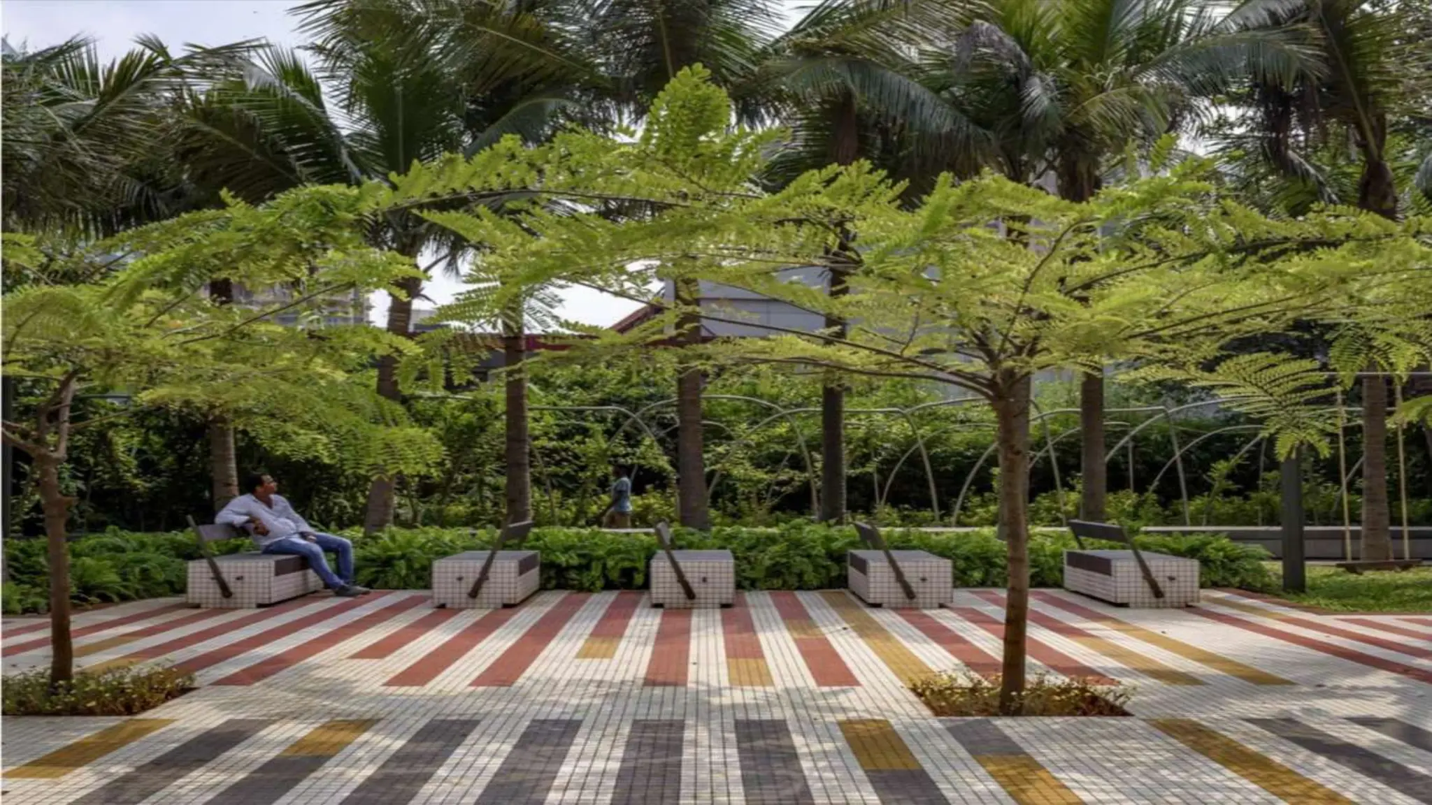 Case Study of Linear Urban Park - MaHi.pptx